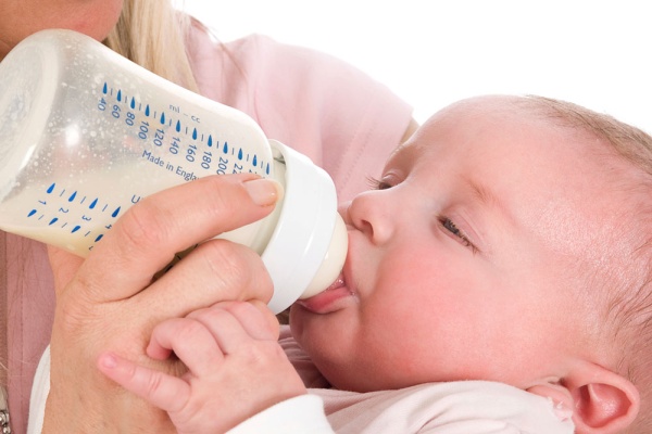 5 crucial considerations when choosing imported formula for your baby
