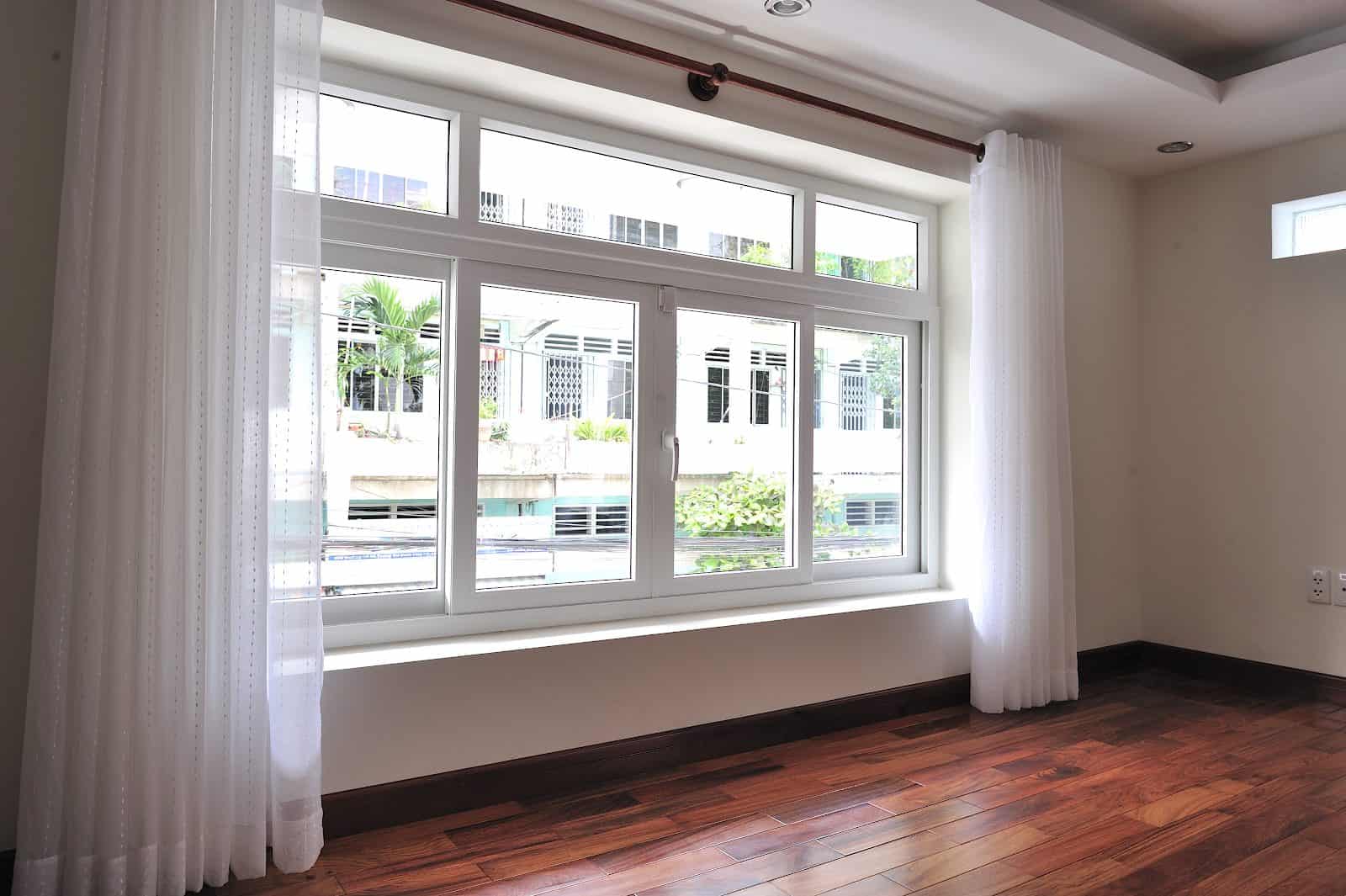 Trời nồm ẩm có nên mở cửa không? Bí quyết chống ẩm hiệu quả?